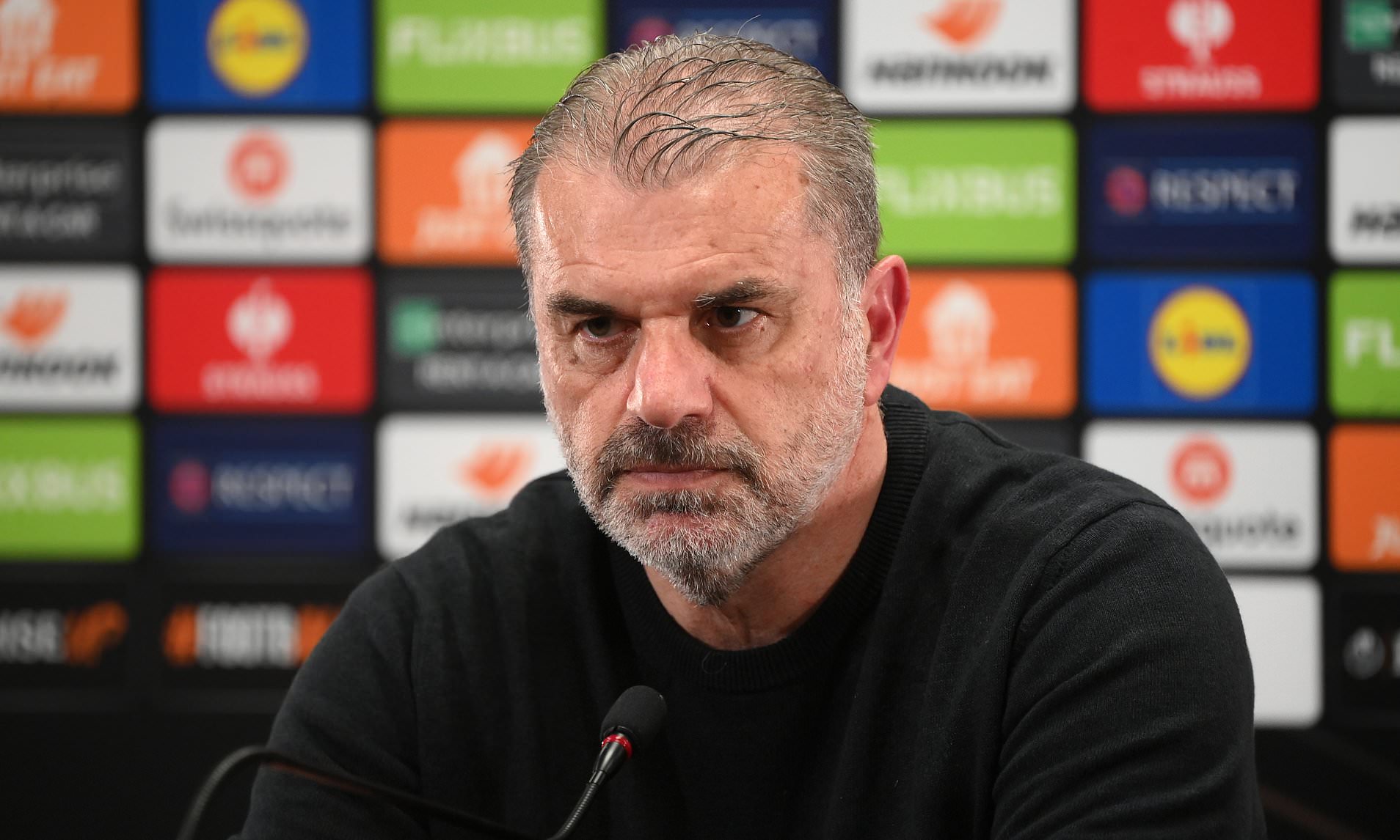 Angry Ange Postecoglou loses his cool with reporter for Man United ...