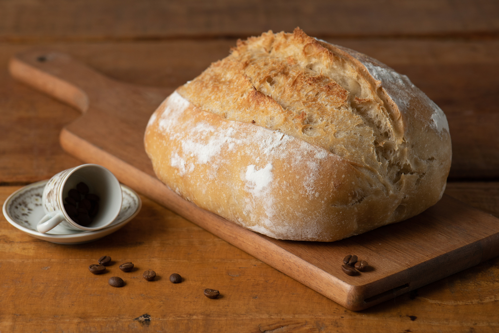 Pão caseiro com só 4 ingredientes e sem sovar parece mágica, mas não é ...