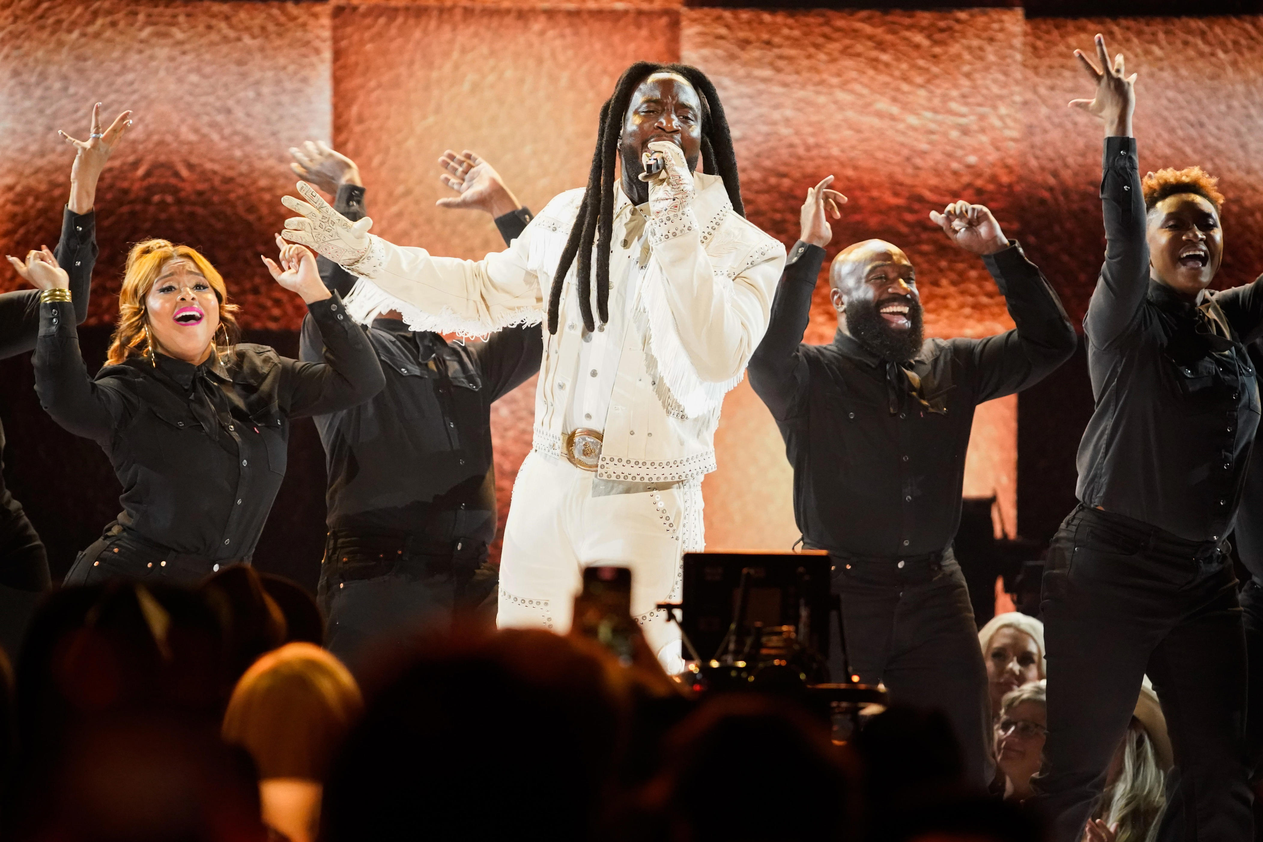 Shaboozey, Keith Urban, more to appear during CMA Fest at SiriusXM ...