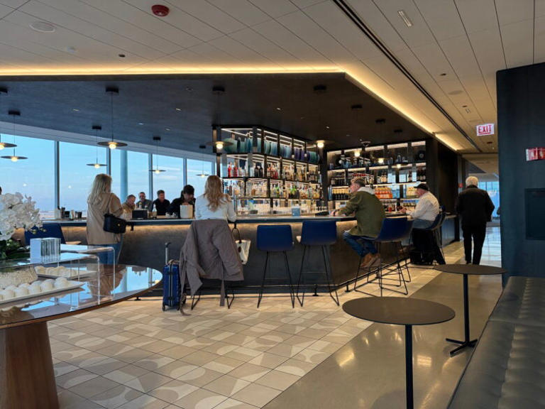 New welcome offers on United credit cards [up to 100K miles and 3,000 ...