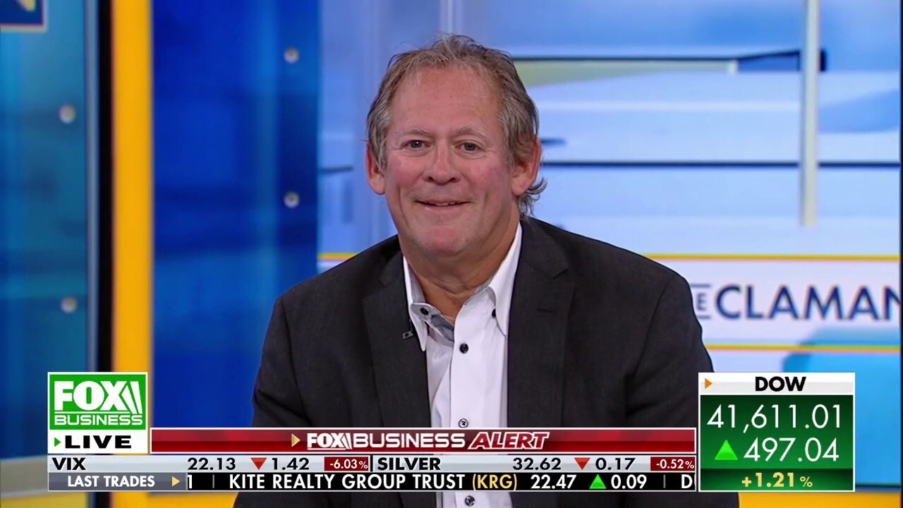 The amount of cash on the sidelines is amazing, Rick Rieder says