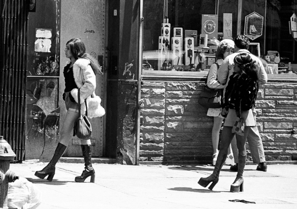 20 Vintage Photos of the 1970s Disco Era