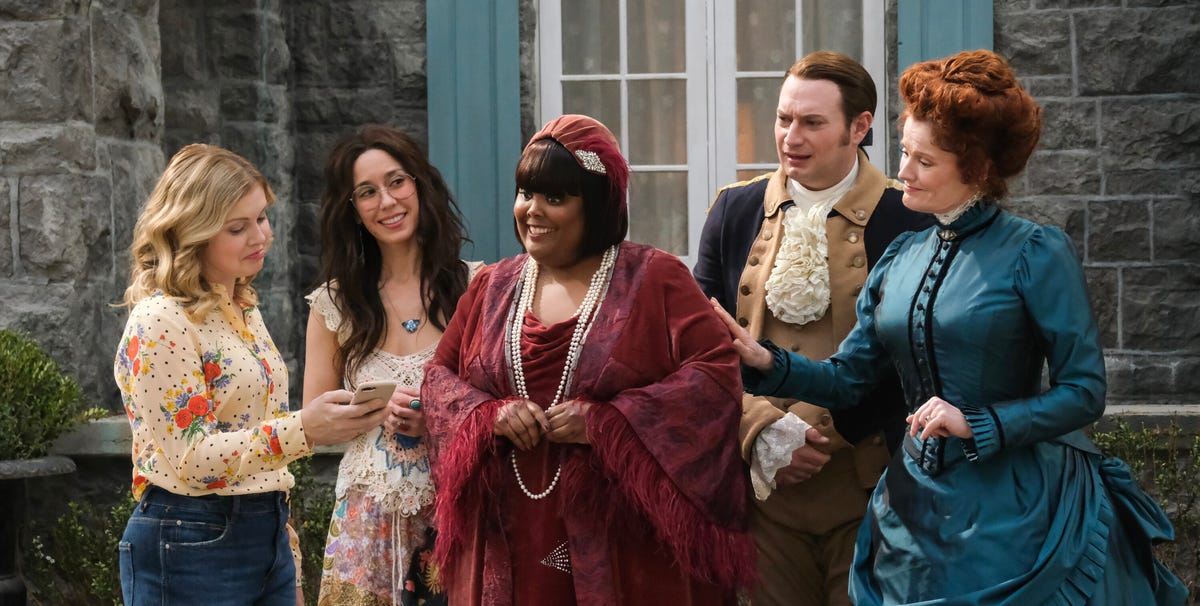 CBS Ghosts Fans’ Minds Blown by This Behind-the-Scenes Photo