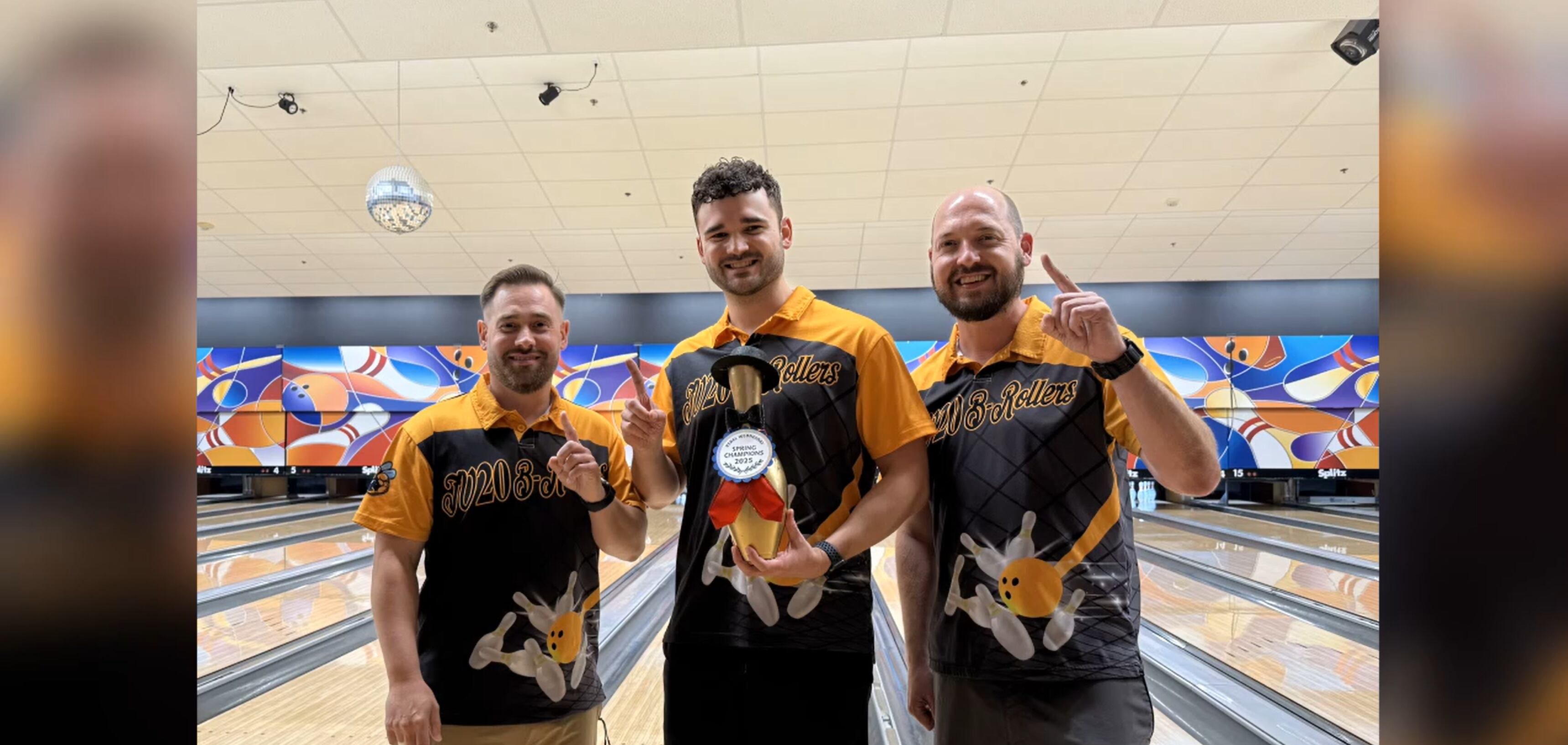 TV20 bowling team crowned champions at a Splitz bowling league