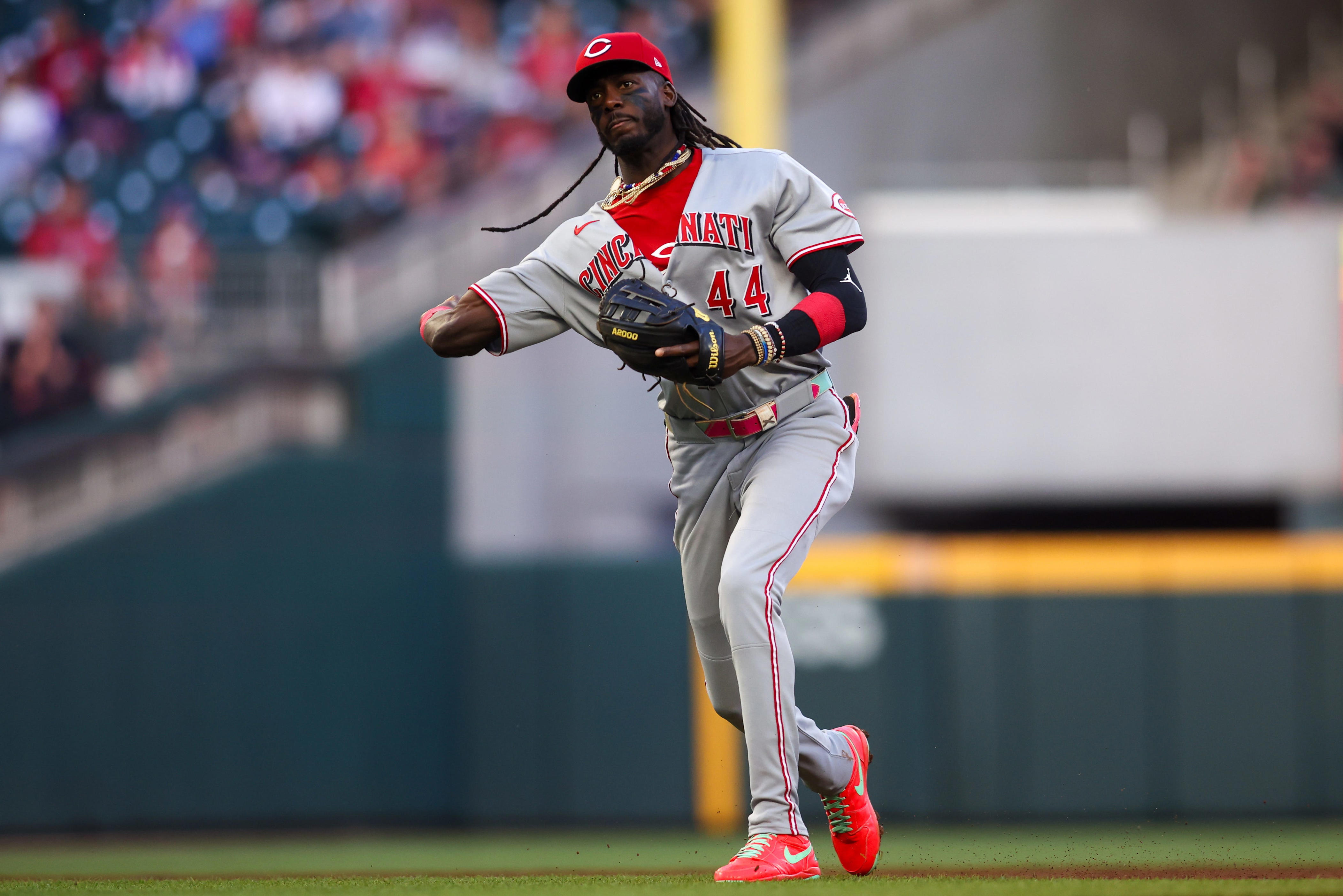 Braves broadcast gives shout-out to Elly De La Cruz's twin brother, Pedro