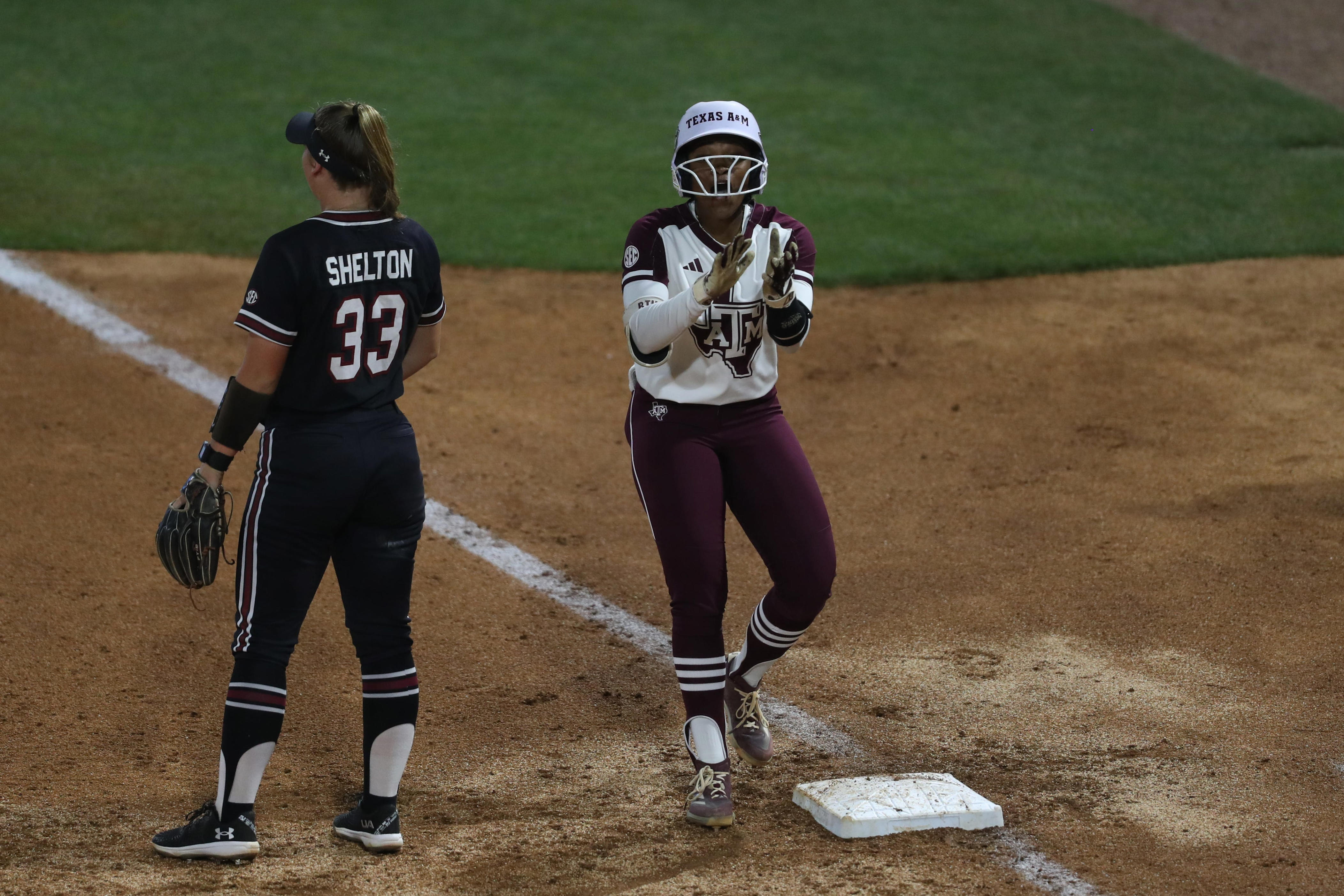 Texas A&M softball steamrolls Texas, will play Oklahoma for SEC title ...