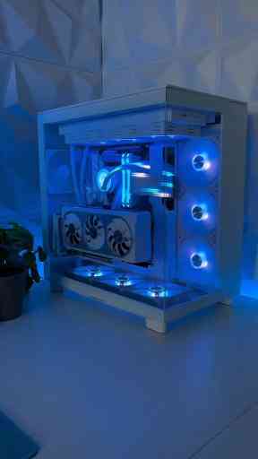 Cleanest White Gaming Setup Showcase