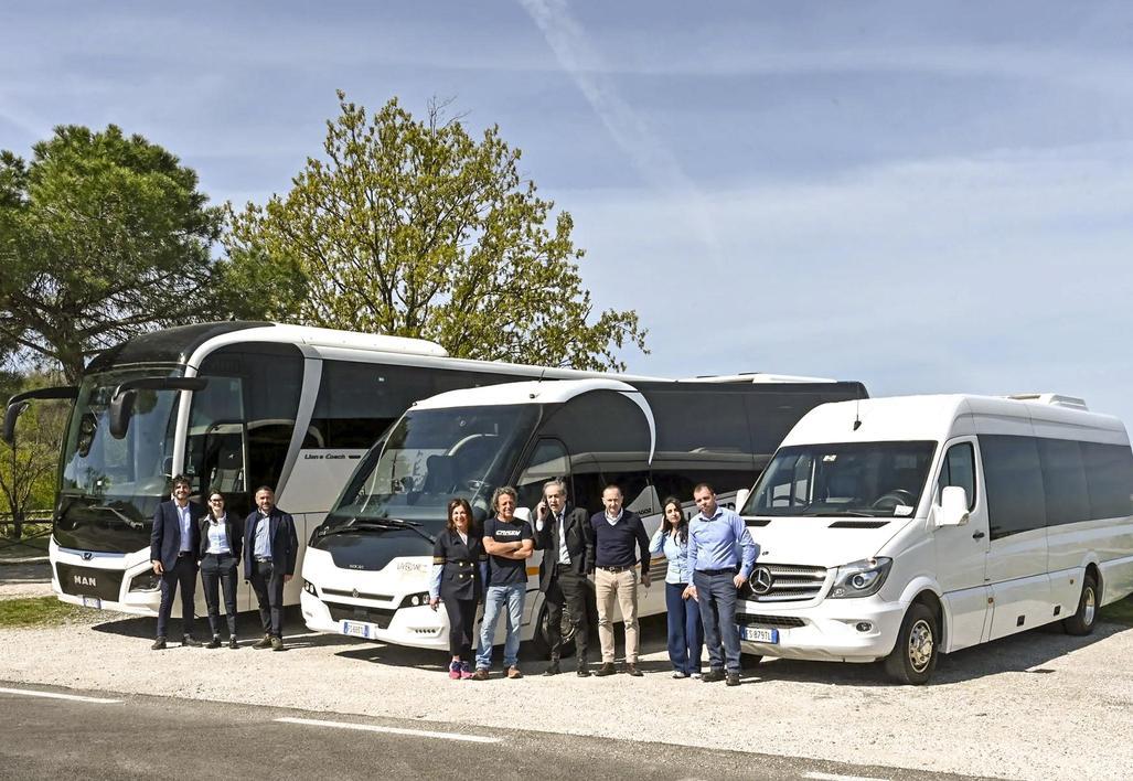 Passeggeri e turisti, tutti con Liverani