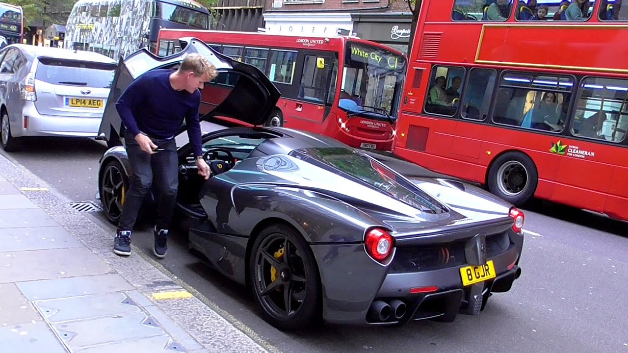 Gordon Ramsay rijdt door hartje Londen in zijn $2,5 miljoen Ferrari ...