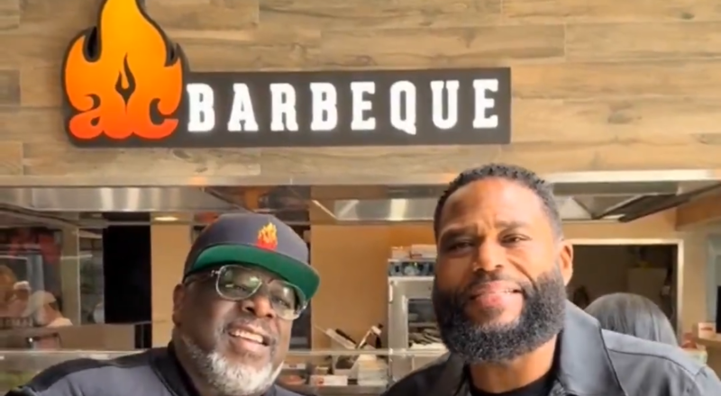 Cedric the Entertainer & Anthony Anderson open AC Barbeque in LA Mall