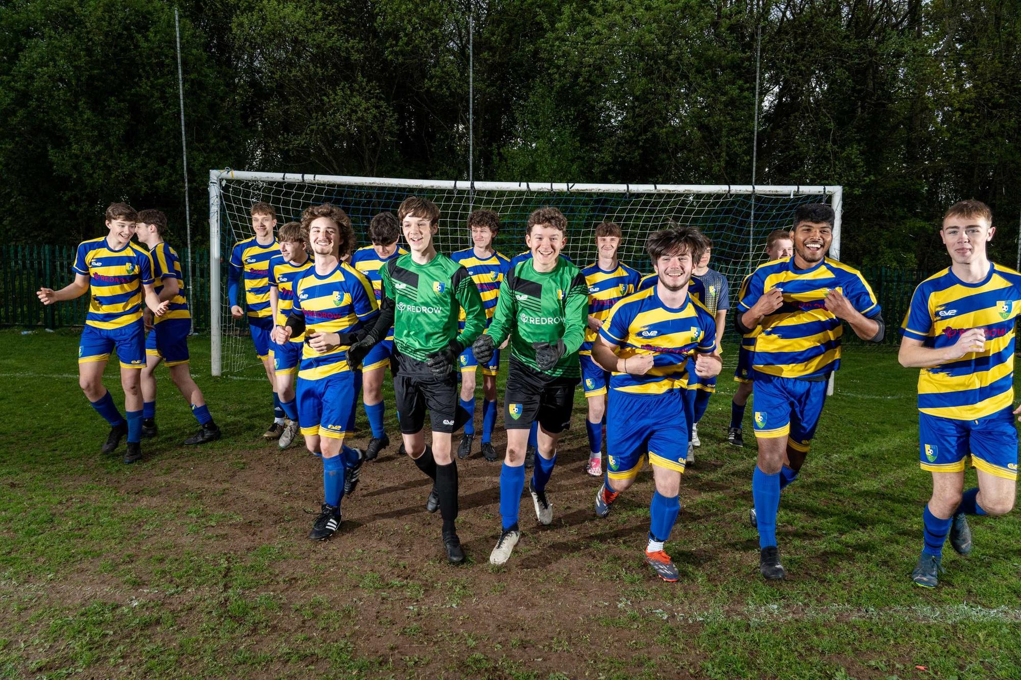 Widnes football team scores a new kit