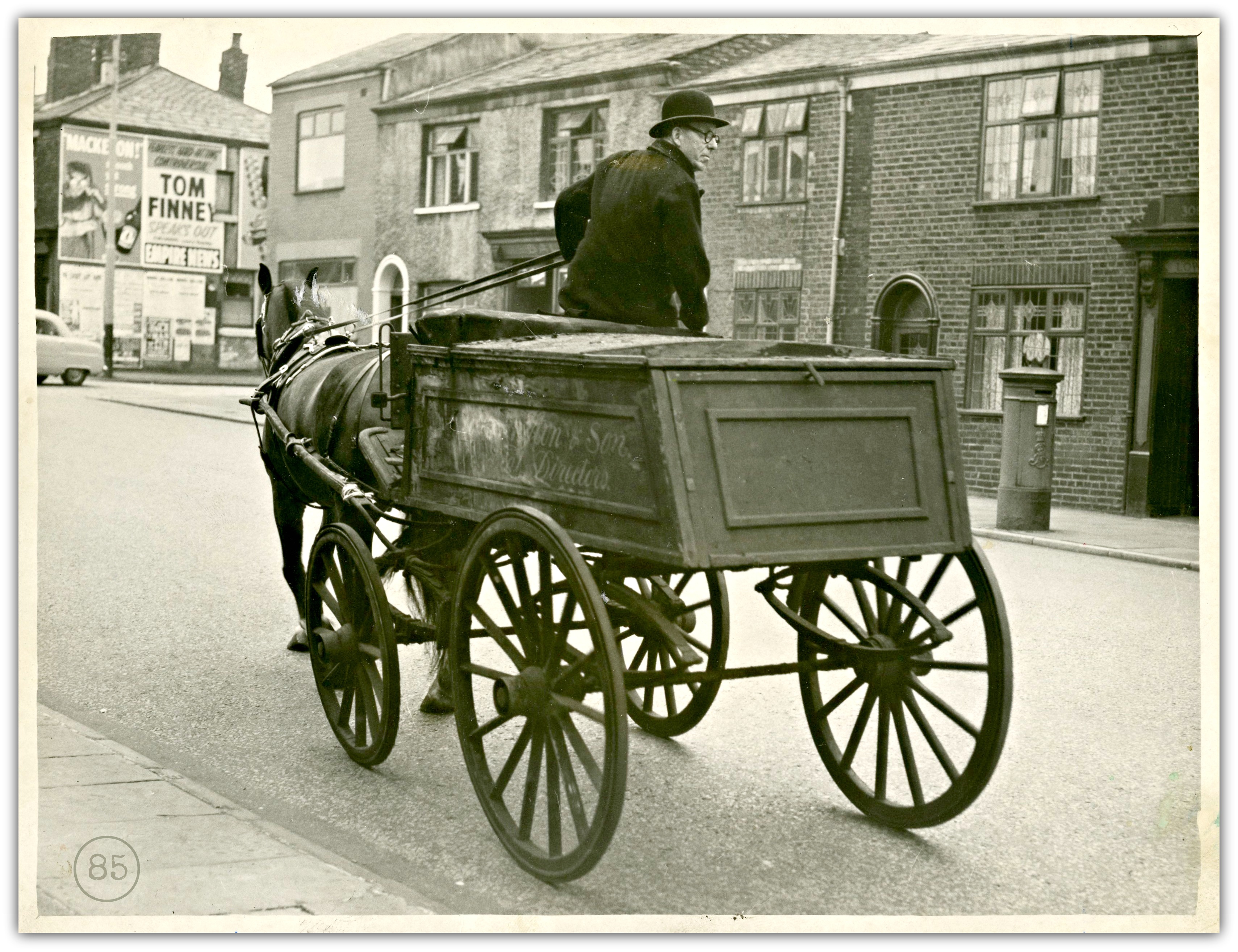 35 evocative photos of Preston from 1958 capturing the people, work and ...