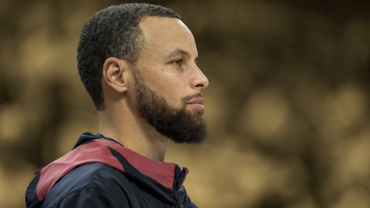 Stephen Curry on what he would warn the next face of the NBA: "There's ...