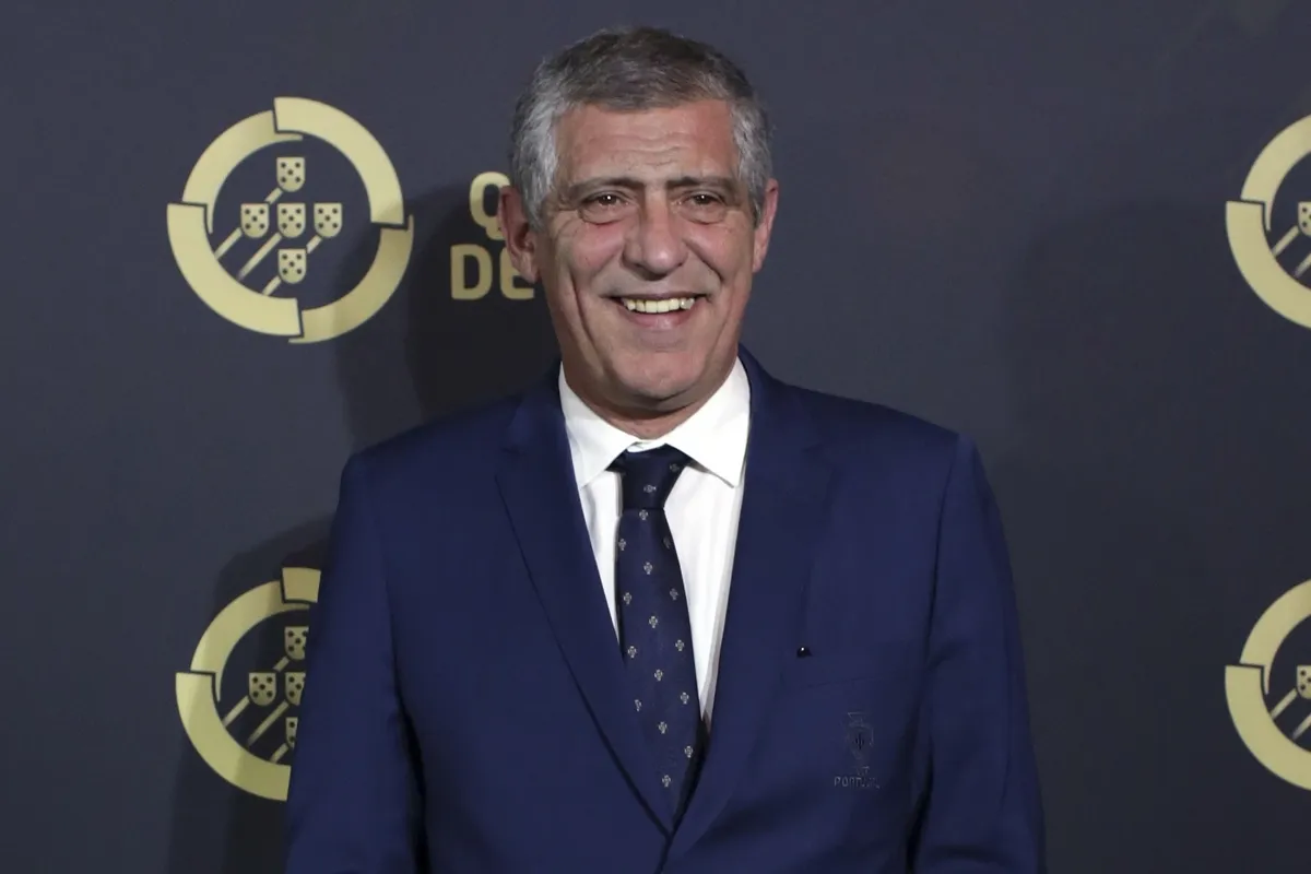 ΠΑΟΚ: Με Φερνάντο Σάντος και επετειακή φανέλα το αντίο στον Βιεϊρίνια