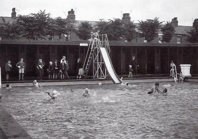 35 evocative photos of Preston from 1958 capturing the people, work and ...