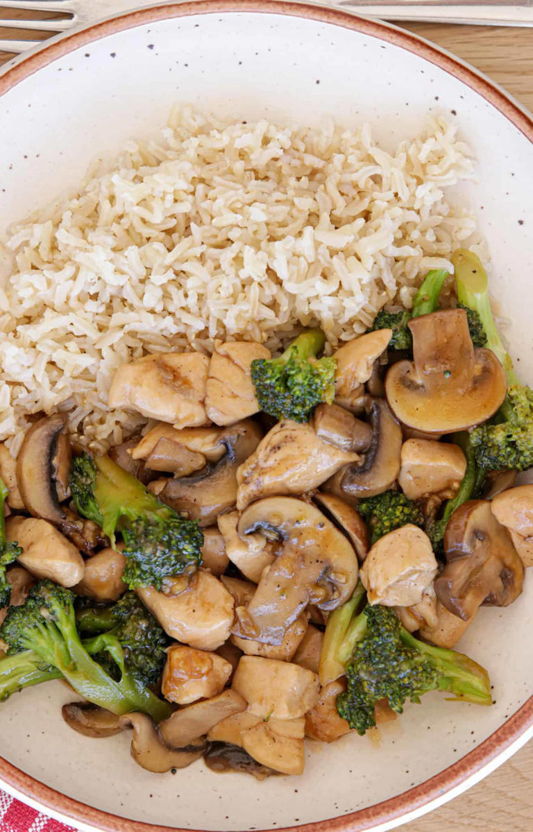 Easy Chicken Broccoli Stir Fry