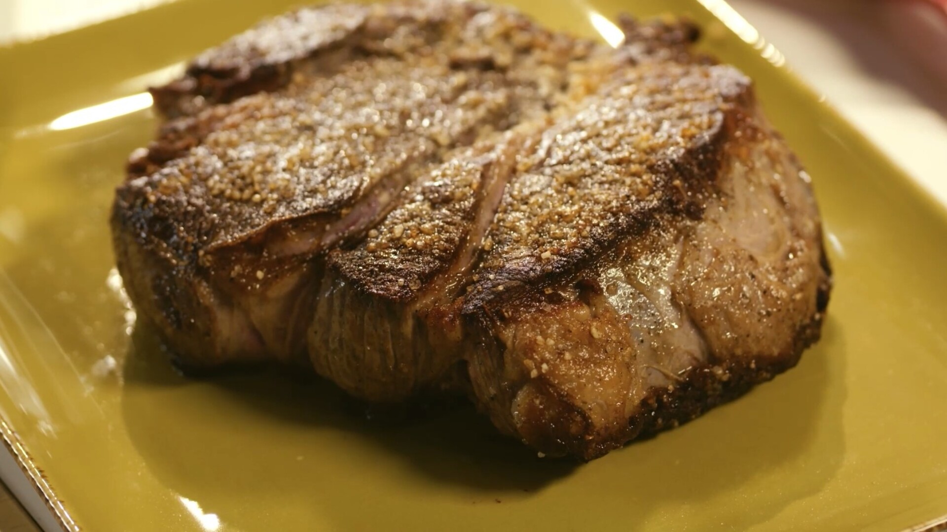 Spalla di manzo brasata al Barolo per una tenera perfezione