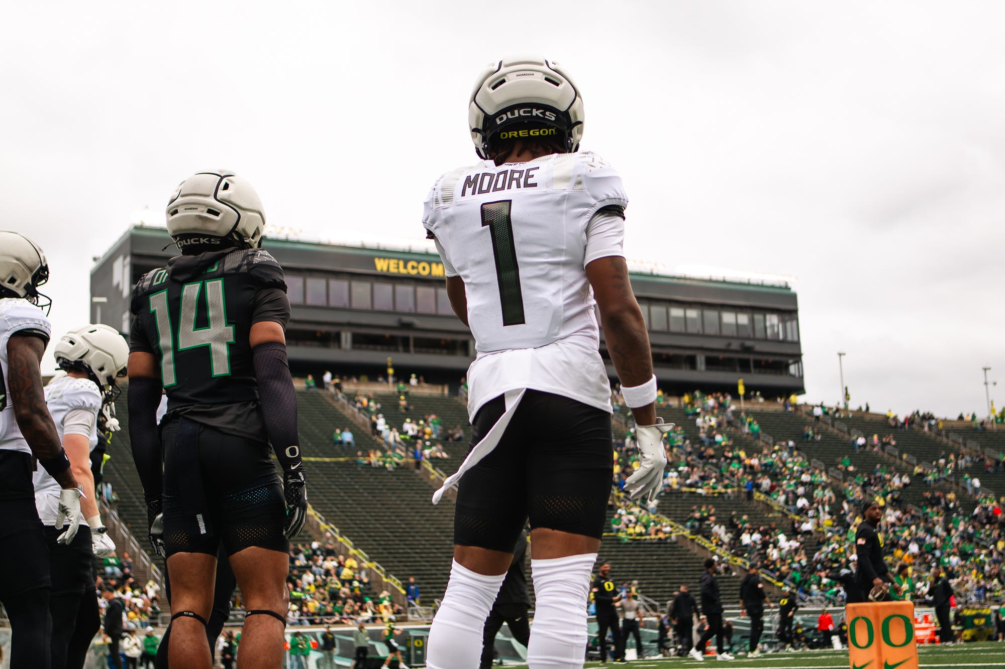 Oregon Ducks 5-star WR Dakorien Moore named No. 2 true freshman in the ...