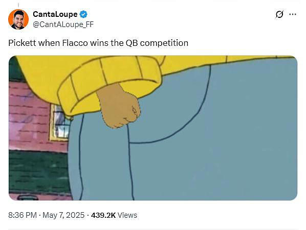 NFL fans laugh at Kenny Pickett's tiny hands as he begins workouts with ...