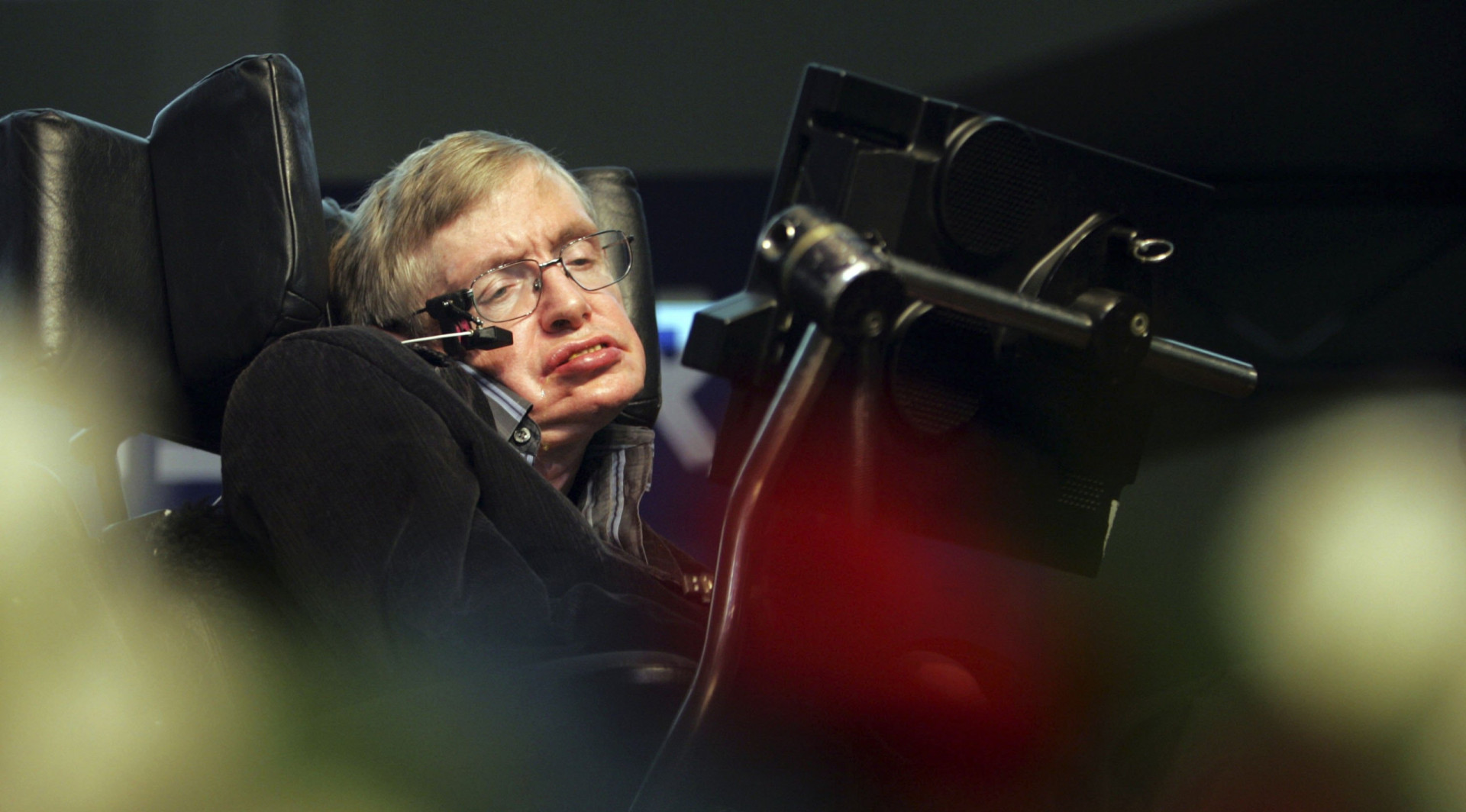 Stephen Hawking's predictions: are they coming true?