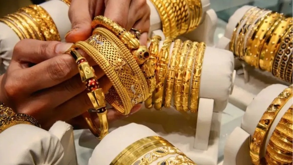 Gold prices drop again: Per tola falls by Rs1,800 in Pakistan