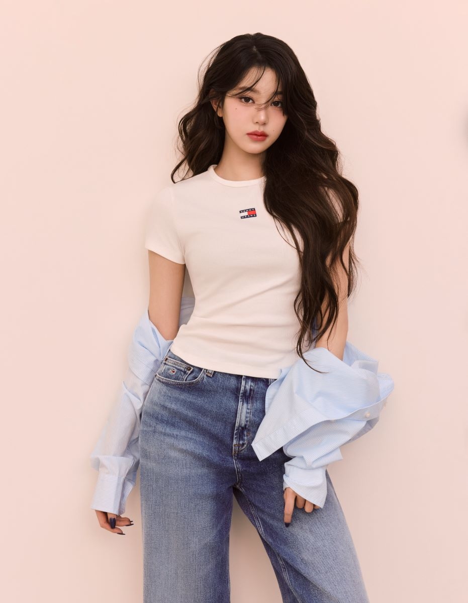 Tommy Hilfiger nomina la star del K-pop Jang Won-Young brand ambassador