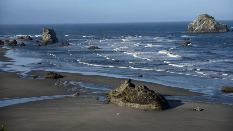 An Underwater Volcano Off Oregon Coast Could Erupt Soon—Here’s What ...
