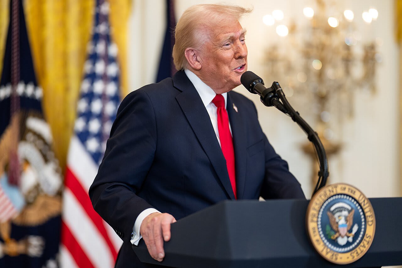 Experts warn law firms not to cave to Trump 'in the throes of the ...