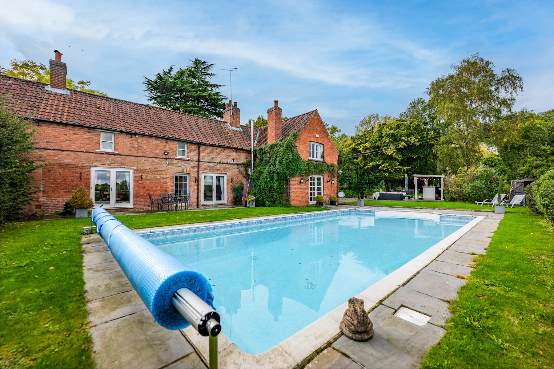 Houses with pools: 4 stunning Nottinghamshire homes with outdoor swimming pools that are for ...