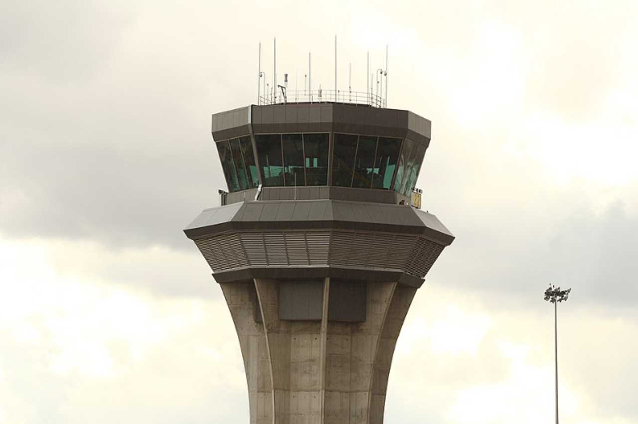 Scary Silence At Newark Airport: FAA Radar Goes Dark During Pre-Dawn ...