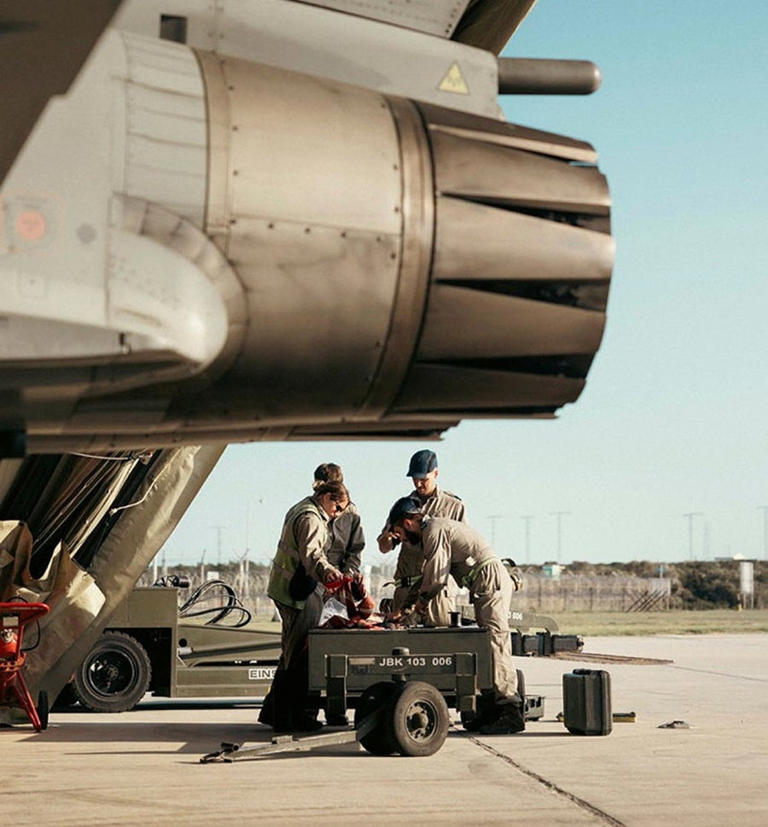 Rolls-Royce to service RAF Typhoon engines