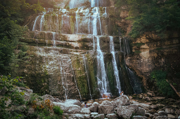 12 Dreamy Waterfalls That Prove France’s Natural Beauty Deserves Way ...