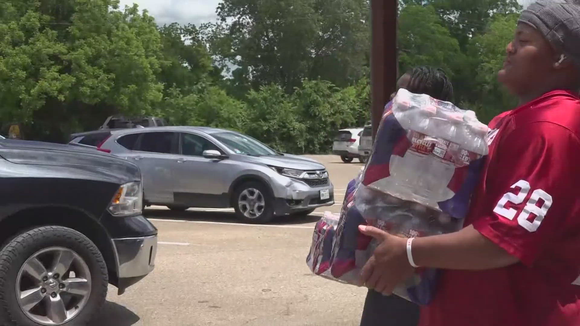 'We're strong' | Marlin residents step up as community unites during ...