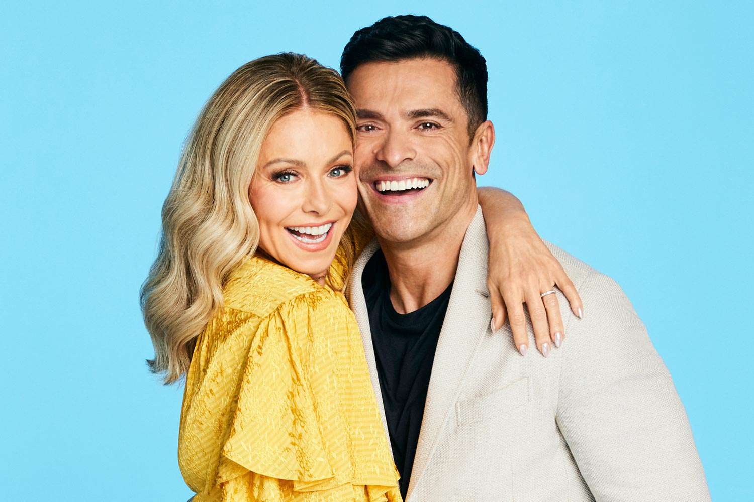 Kelly Ripa and Mark Consuelos Return to 'the World of Soap Operas' with ...