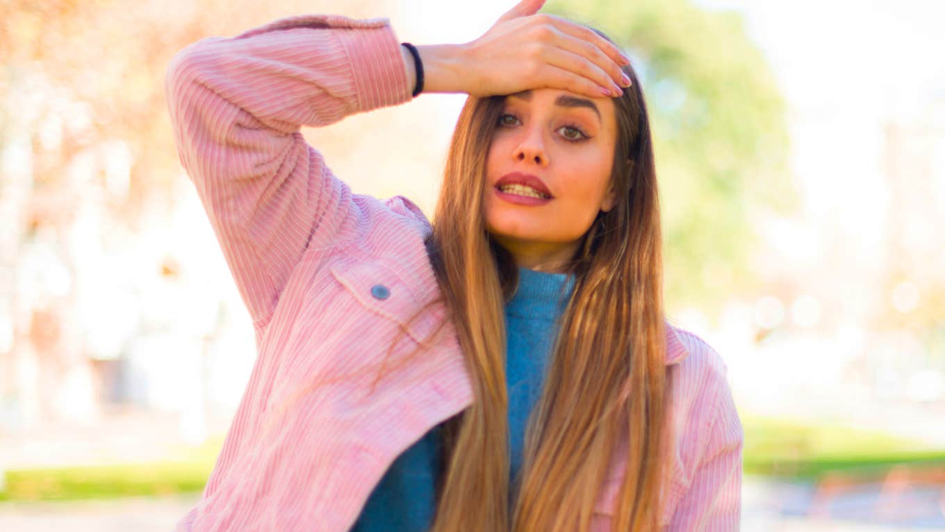 11 Behaviors That Seem Rude But Are Actually Signs Someone Is Trying To ...