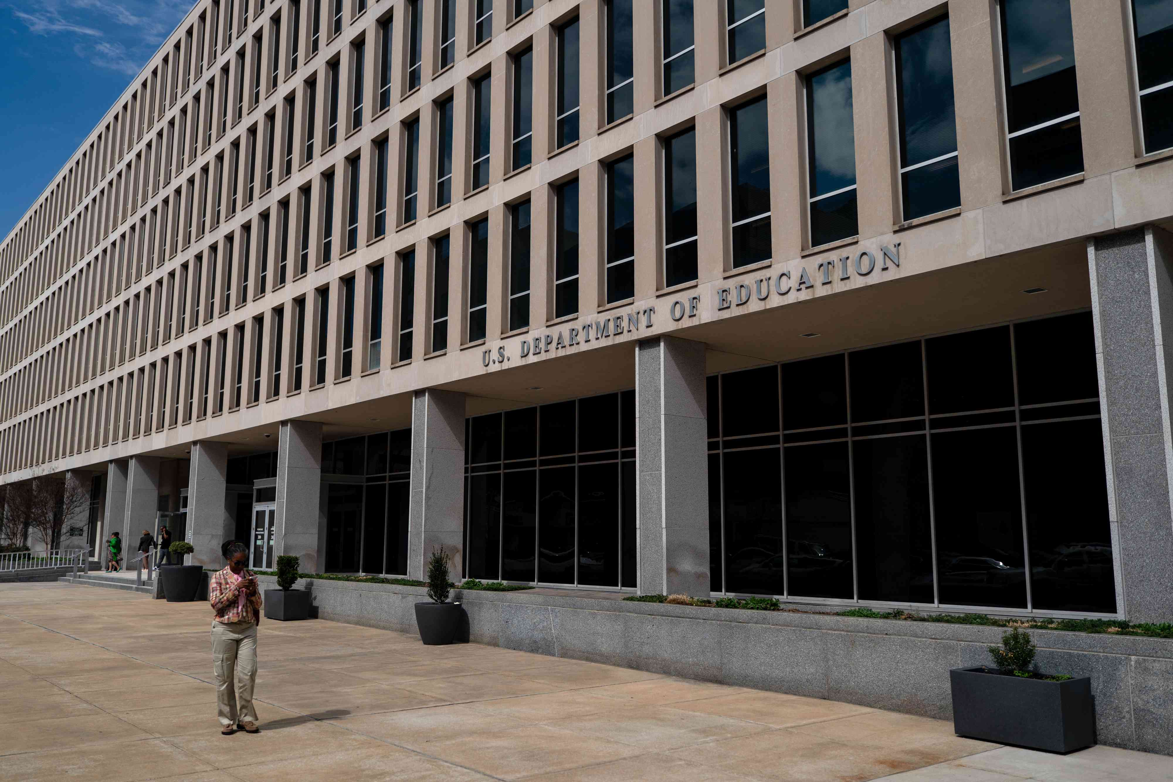 Education Department's Oversight Team Cuts: What It Means for Borrowers