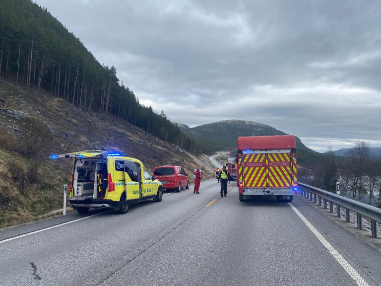 To personer omkom i trafikkulykke i Alvdal