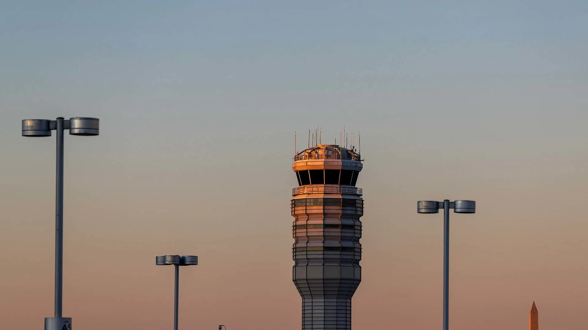 White House Proposes Overhauling the Outdated U.S. Air Traffic Control ...
