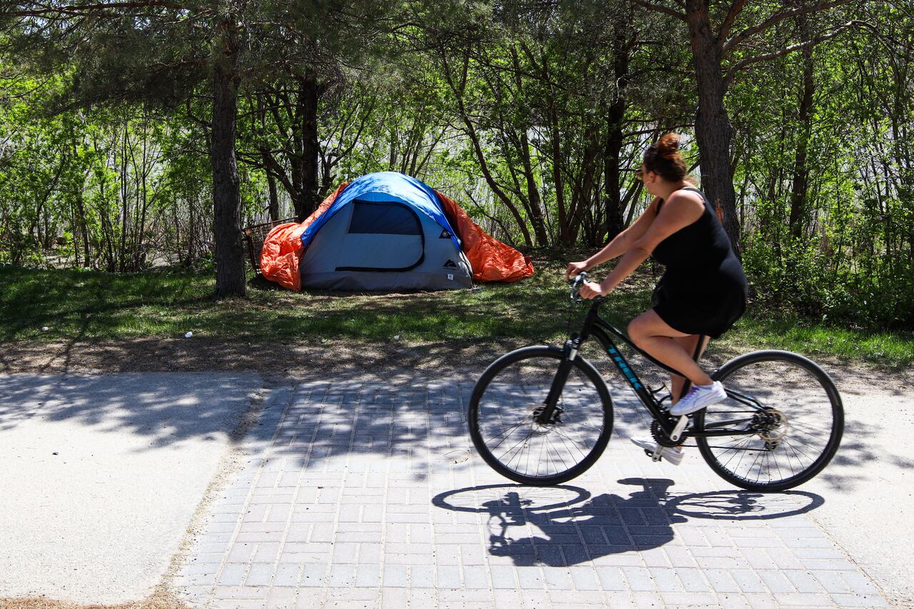 Inner-city councillor wants encampments banned from Winnipeg ...