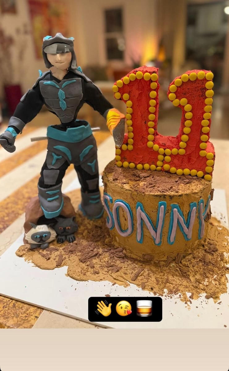 Hamish Blake just unveiled his daughter's 8th birthday cake. And the ...