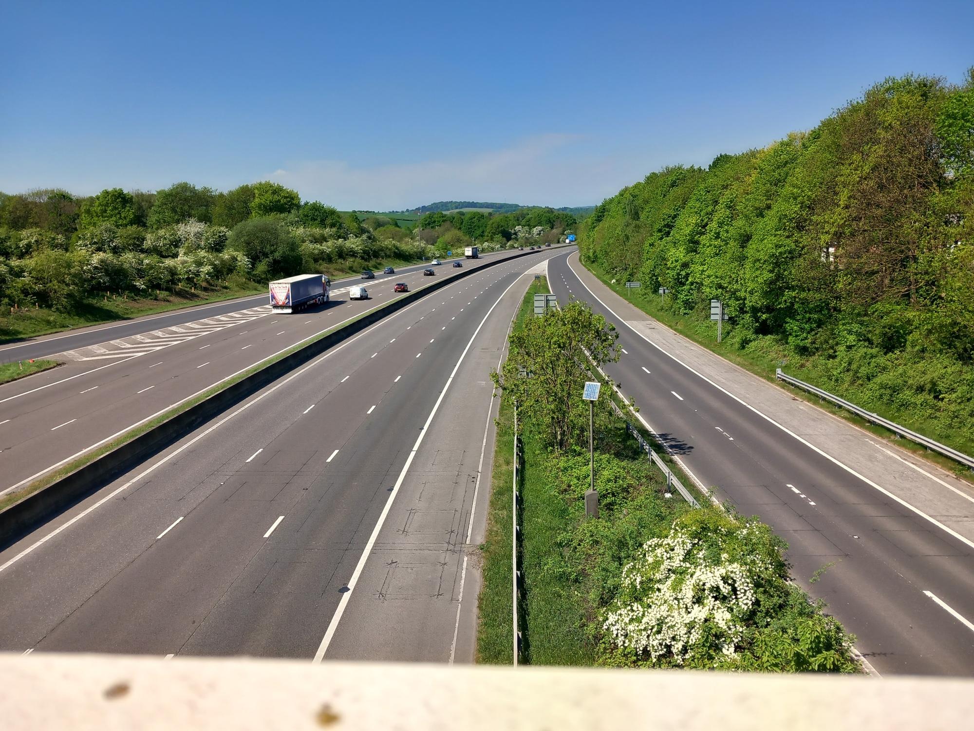Action against drivers ignorning motorway danger warnings