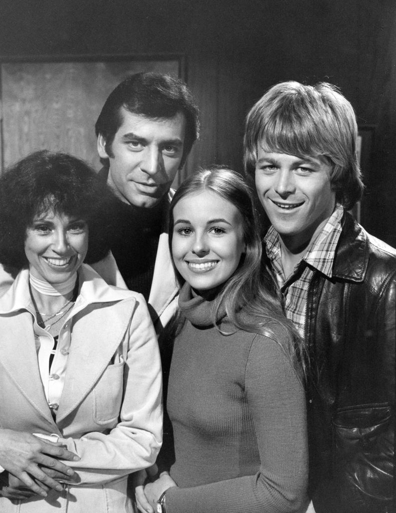 General Hospital stars pay tribute to Chris Robinson as cause of death ...