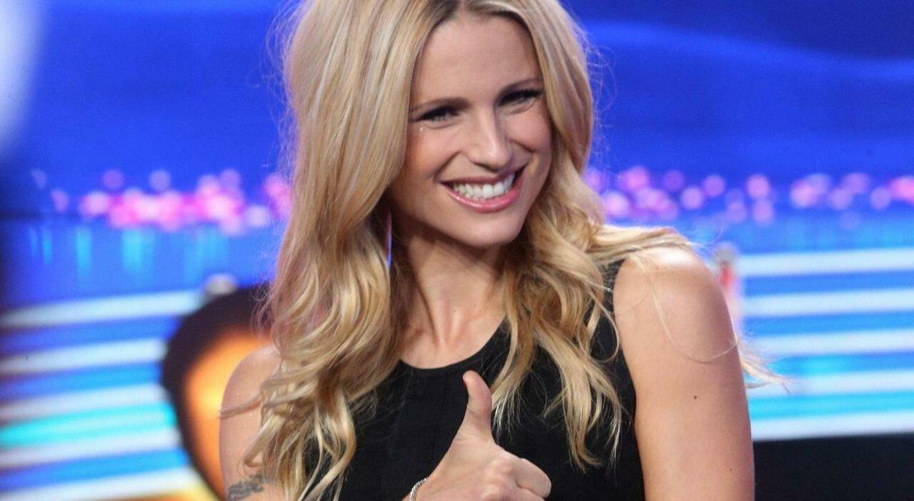 Michelle Hunziker all'Eurovision: «Tifo Lucio Corsi. Mia madre mi dice ...
