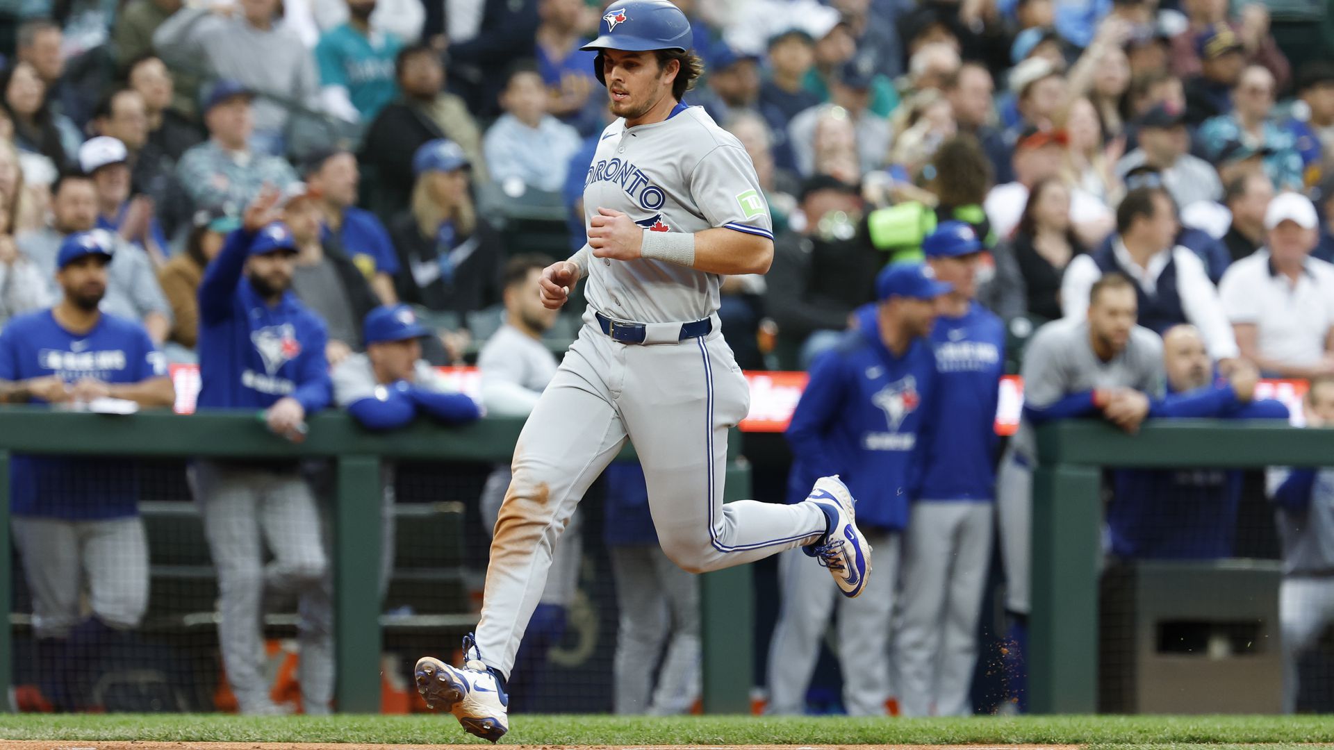 Jays Beat Mariners 6-3