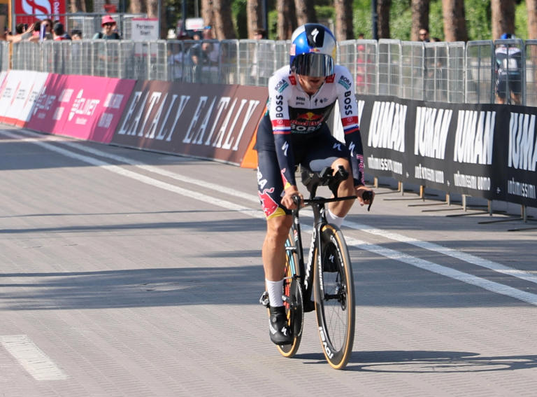 Giro d’Italia LIVE: Brilliant Josh Tarling wins stage two time-trial as ...