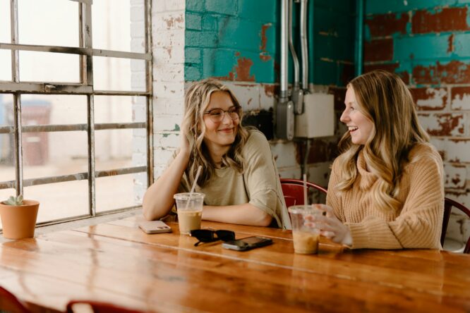 If Someone Uses These 16 Phrases In A Conversation, They’re Actually A ...