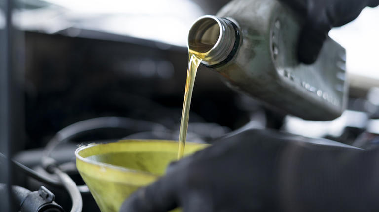 Is Pre-Filling Your Oil Filter Outdated Advice Or Still A Must?