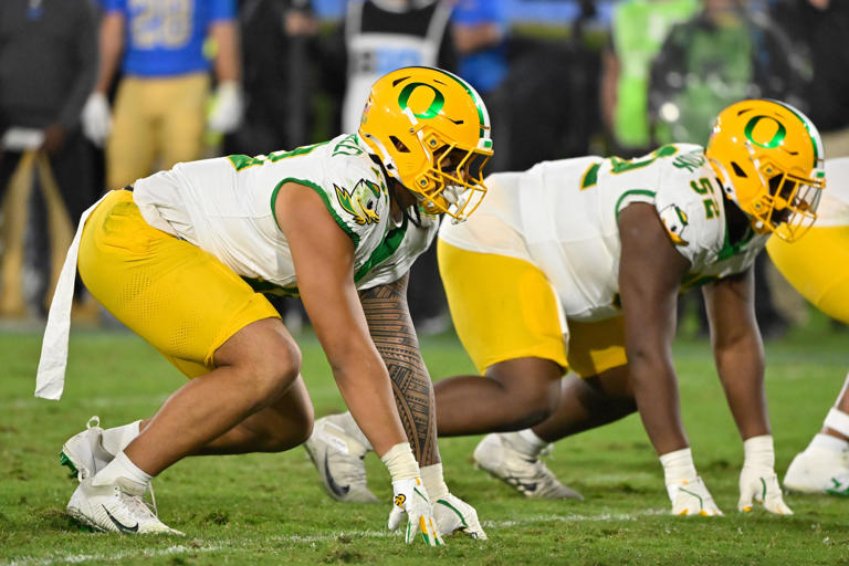 PFF praises Oregon Ducks' defensive line ahead of 2025 season