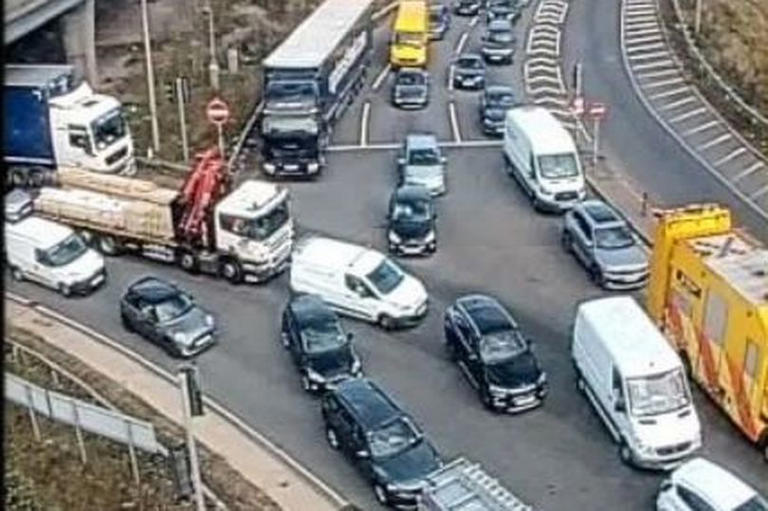 M25 and A12 diversion routes as roadworks causes delays