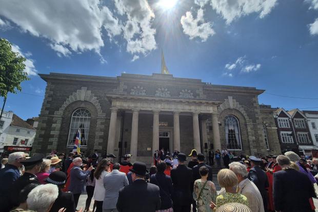 PICTURES: Hundreds gather in the streets as new Mayor takes the chains
